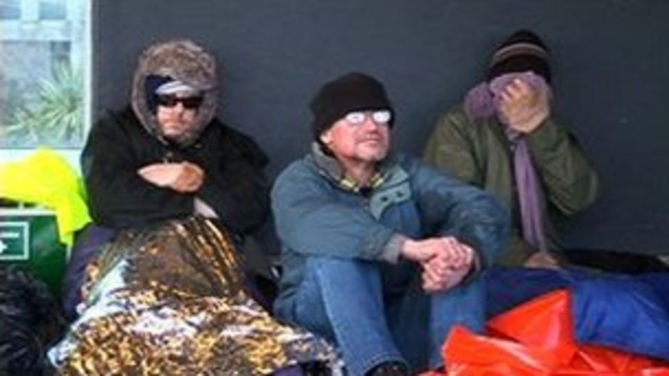 Funding for Cornwall homeless charity reviewed - BBC News