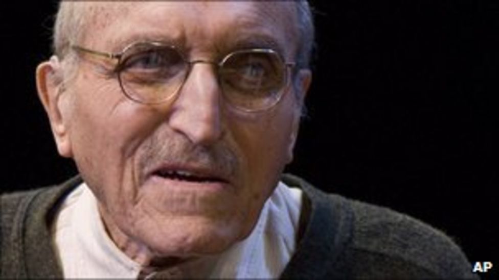 Seinfeld actor Len Lesser dies aged 88 - BBC News