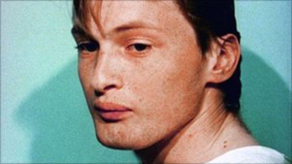 Child killer Colin Hatch 'murdered' in secure prison - BBC News