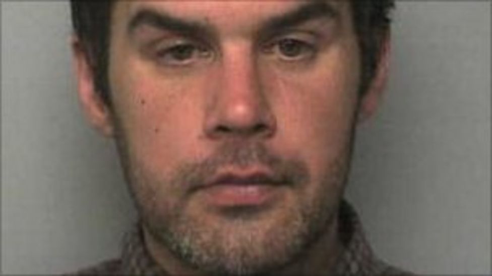 New arrest over Reading death of homeless Damian Whyte - BBC News