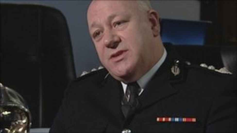 Probe into Strathclyde fire chief Brian Sweeney's job deal - BBC News