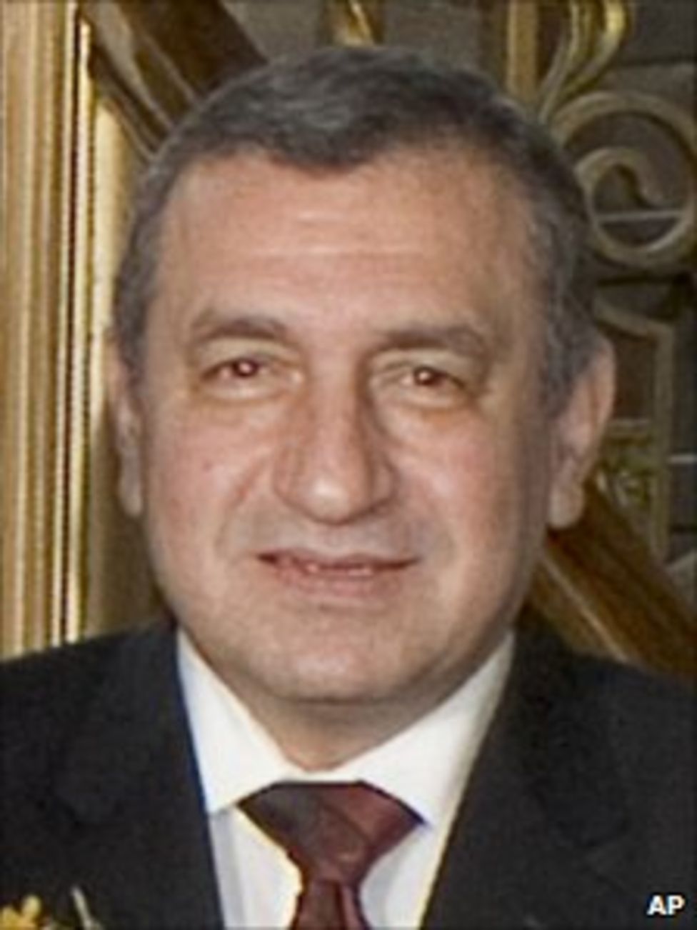 Profile: Egyptian Prime Minister Essam Sharaf - BBC News