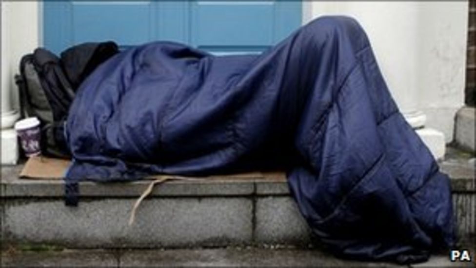 Scottish homeless numbers 'lowest for a decade' - BBC News