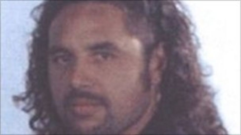 Stunt expert cleared in Batman cameraman death trial - BBC News