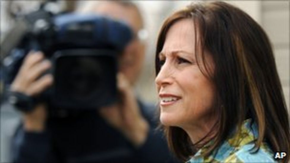 Pakistan anger over release of CIA killer Raymond Davis - BBC News