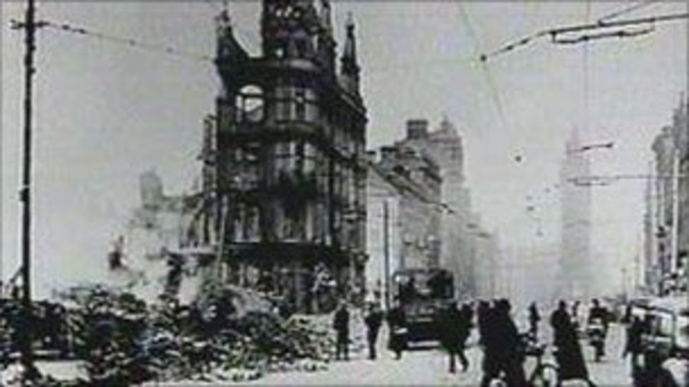 Darkest days - Belfast remembers the Blitz - BBC News
