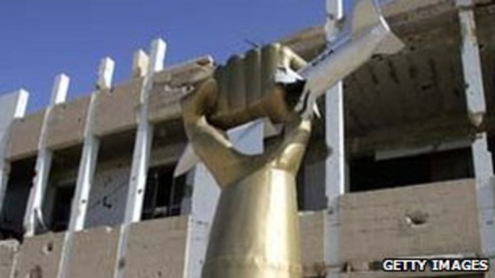 Muammar Gaddafi's presidential bolt-hole - BBC News