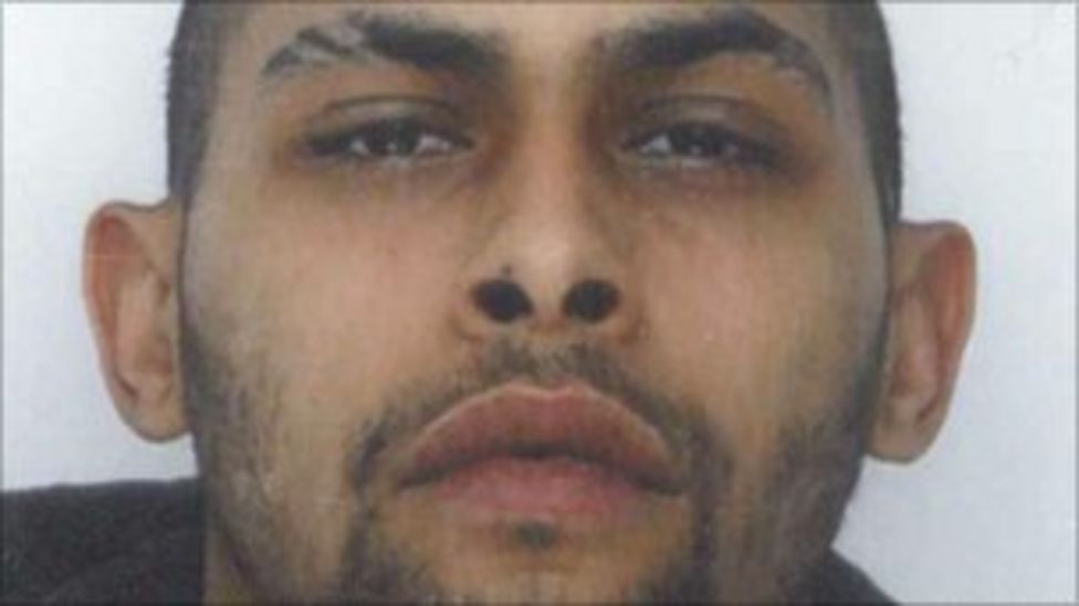 Warren Allen cleared of Kelvin Easton nightclub murder - BBC News