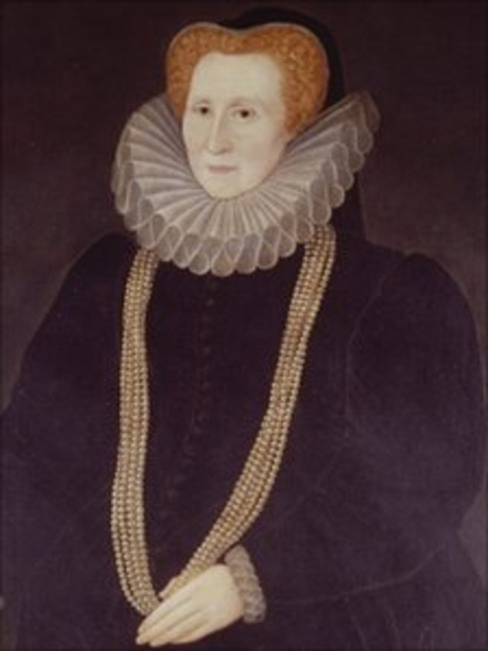 Bess of Hardwick's life of letters to go on display - BBC News