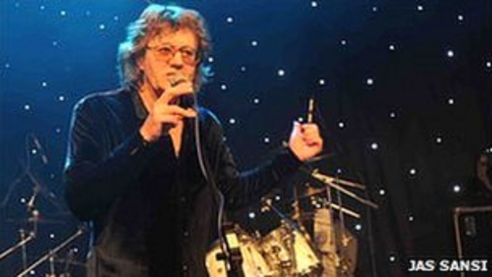 Drummer Bev Bevan on Birmingham Walk of Stars - BBC News