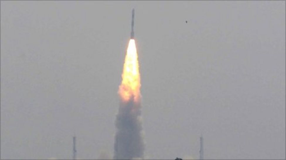 India launches largest rocket and unmanned capsule - BBC News