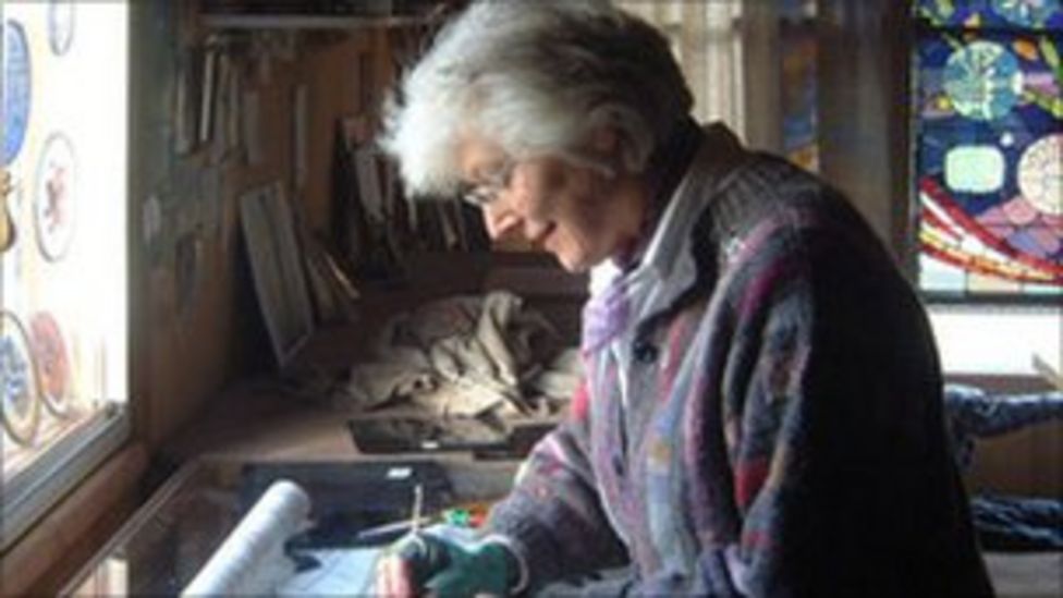 Shropshire stained glass artist Jane Gray's life story - BBC News