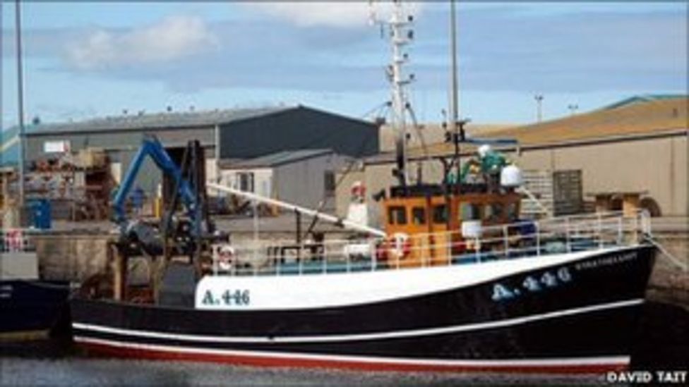 Crew rescued after trawler sinks in North Sea - BBC News