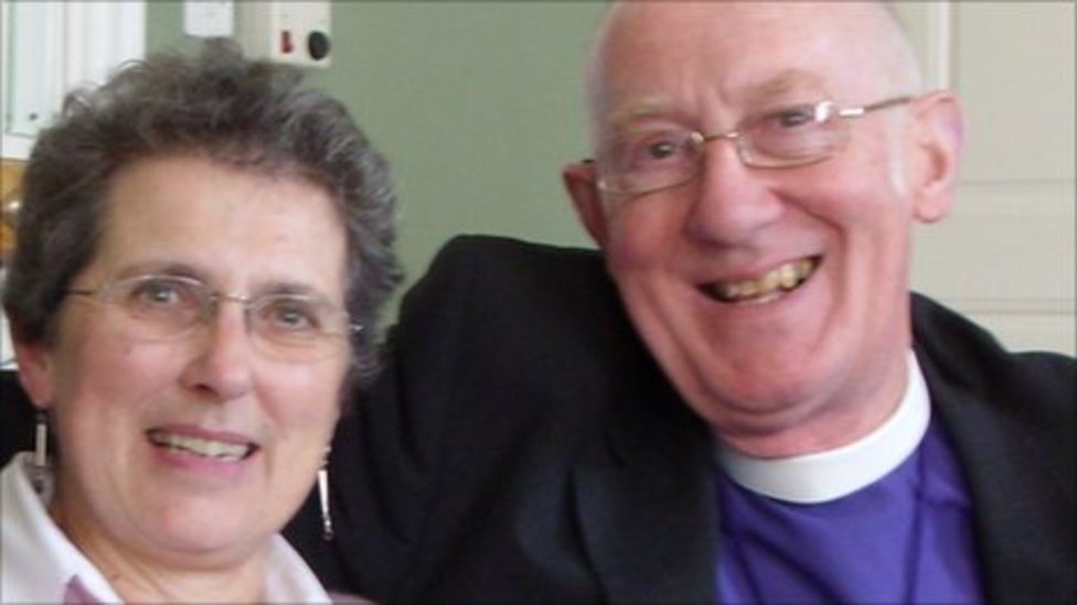 Former Bishop of Winchester Michael Scott-Joynt dies aged 71 - BBC News