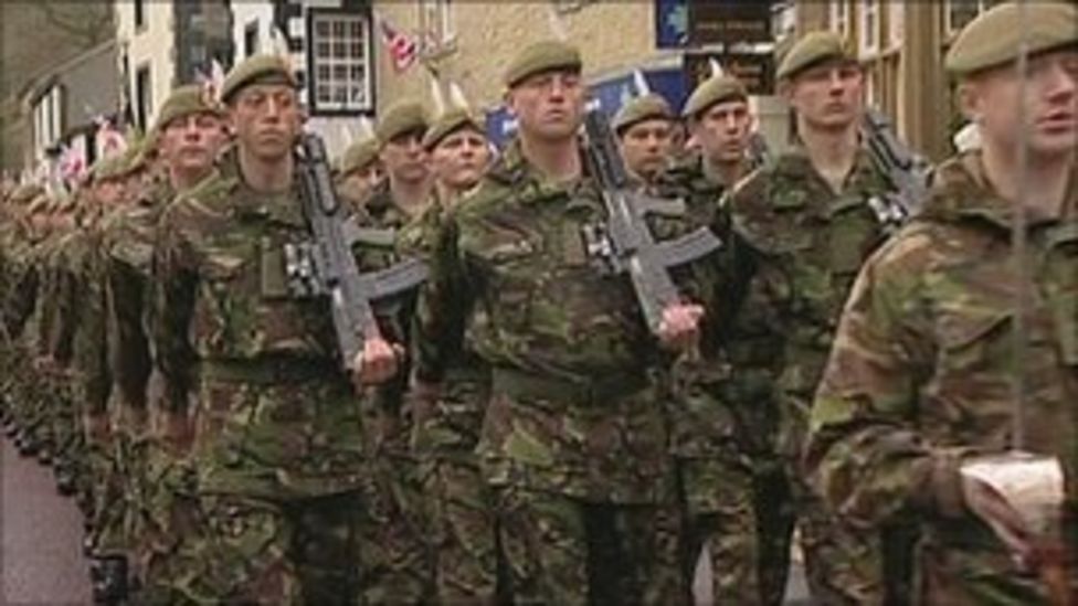 The Duke of Lancaster's regiment receives town honour - BBC News