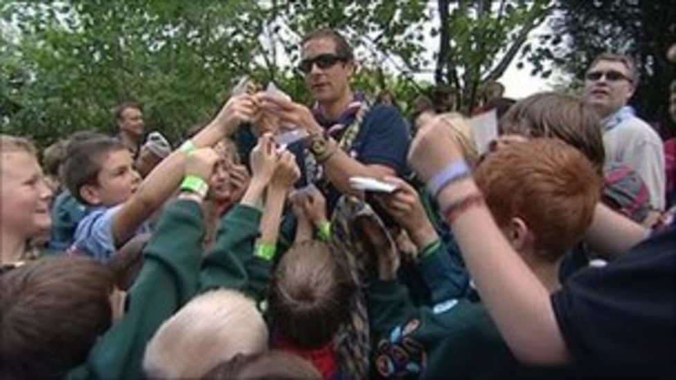 Cornwall scouts meet Bear Grylls - BBC News
