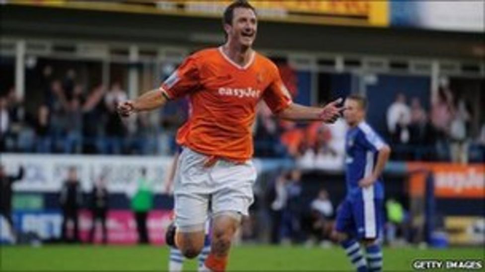 Luton Town fans angry at play-off final ticket prices - BBC News