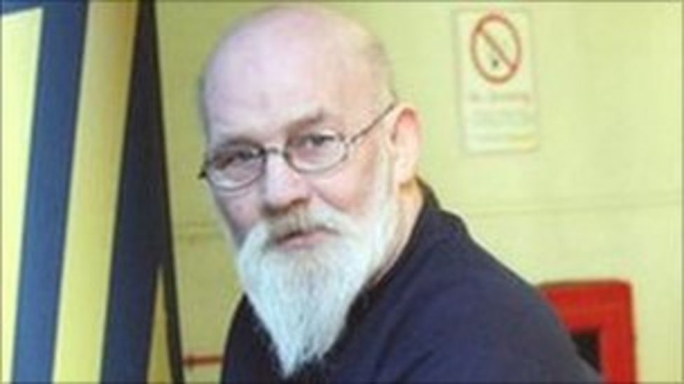 Man jailed for petrol attack on Samantha Wright killer - BBC News