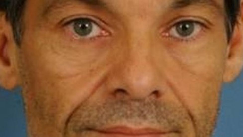 Robert Brown: Dominic Raab to review hammer-killer case - BBC News