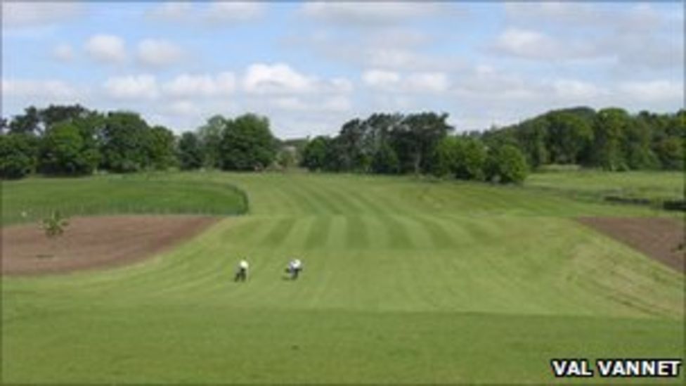 Ballumbie Castle Golf Course sold to Knowe Properties - BBC News
