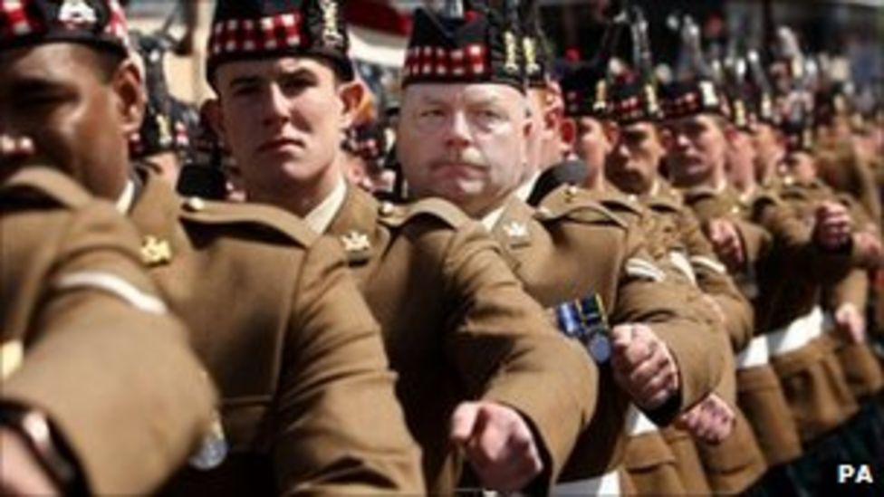 Royal Regiment of Scotland in Borders freedom ceremony - BBC News