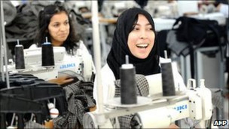 Zara-owner Inditex profits from global expansion - BBC News