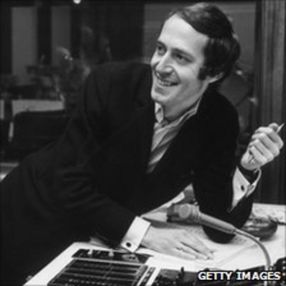 Composer John Barry remembered at memorial concert - BBC News