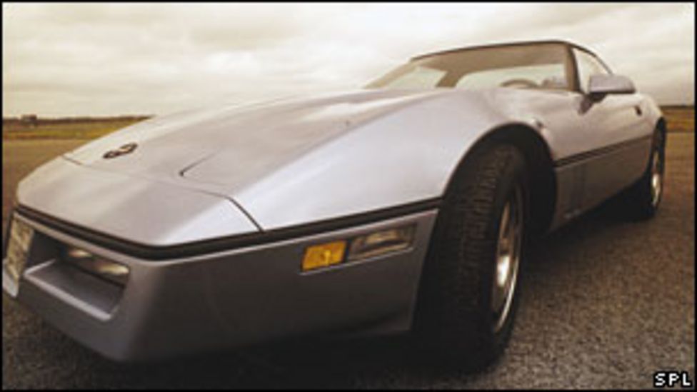 Flashy sports cars are male 'short-term mating signal' - BBC News