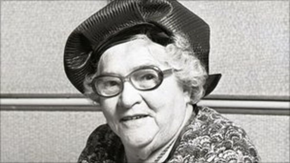 The Archers: First script is up for auction - BBC News