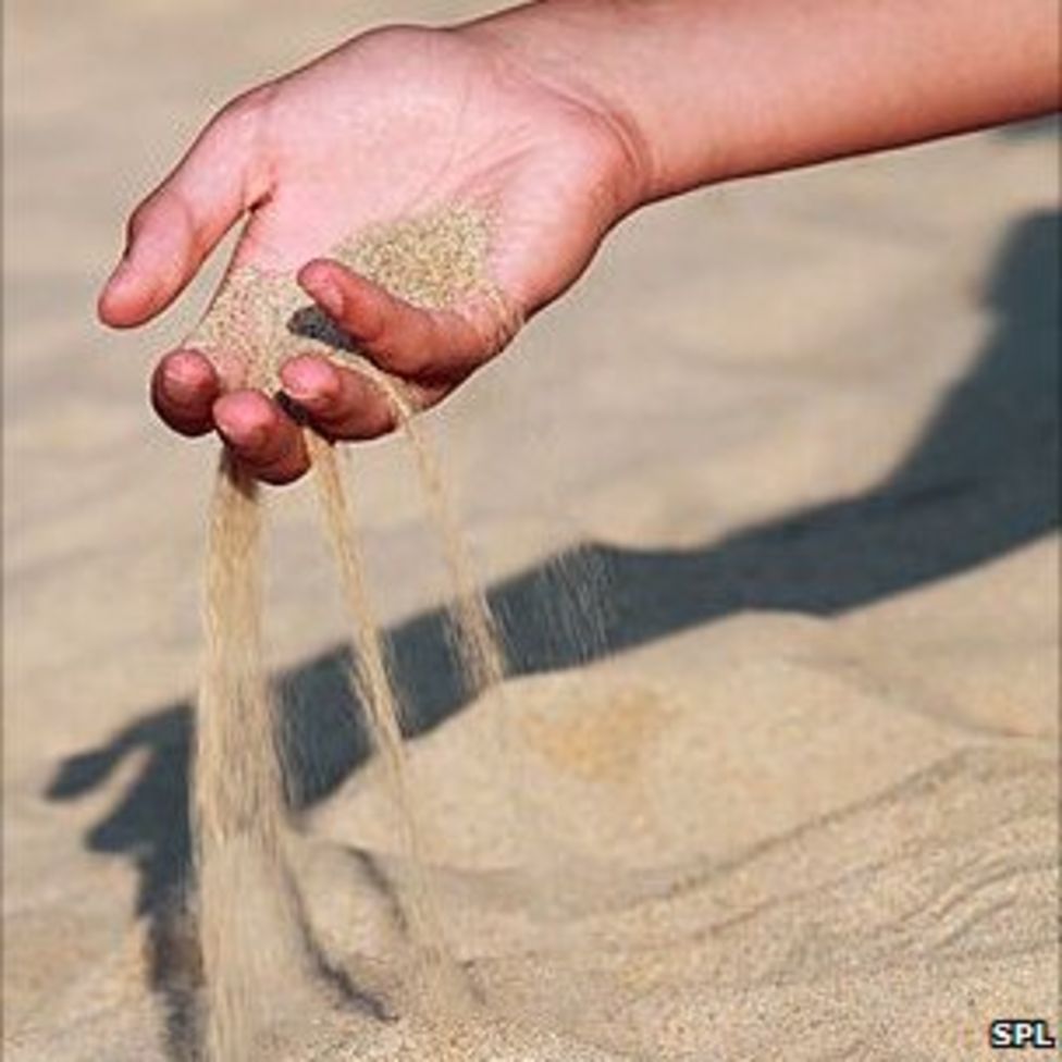 'Super sand' to help clean up dirty drinking water - BBC News