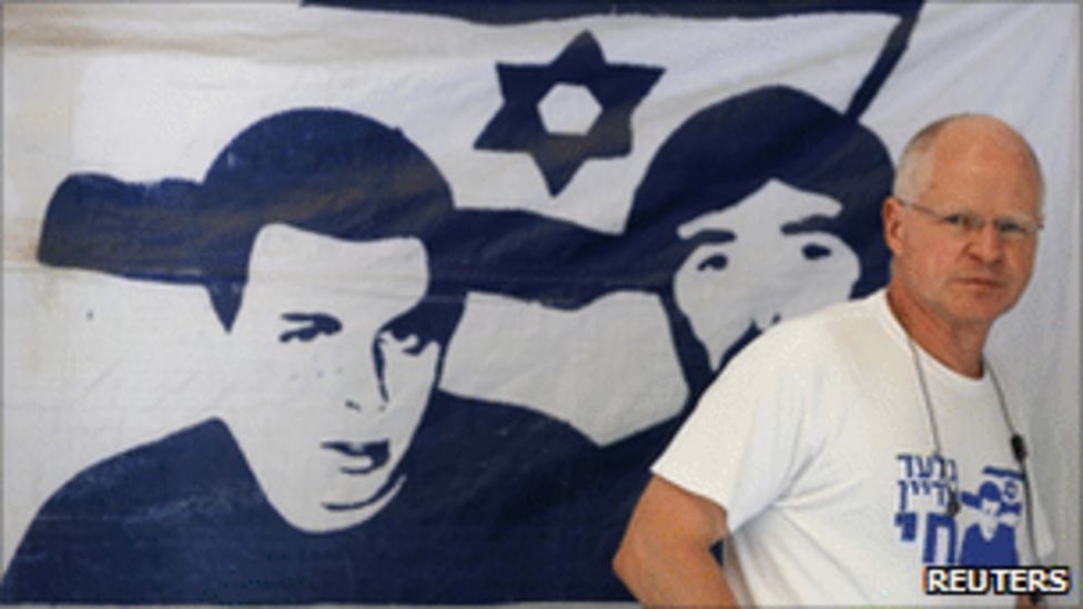 Gilad Shalit: Israelis hope for release five years on - BBC News