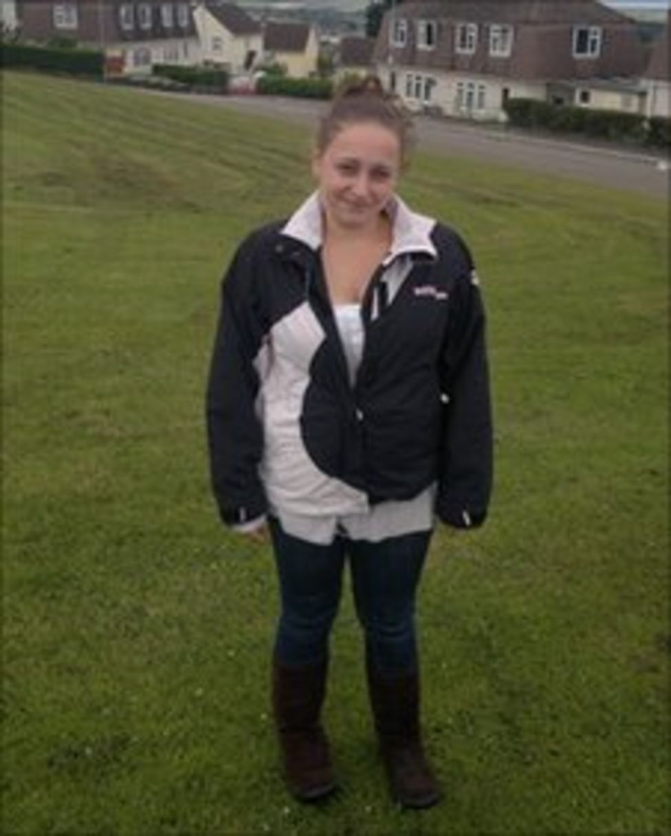 Cornwall report finds one in five children in poverty - BBC News