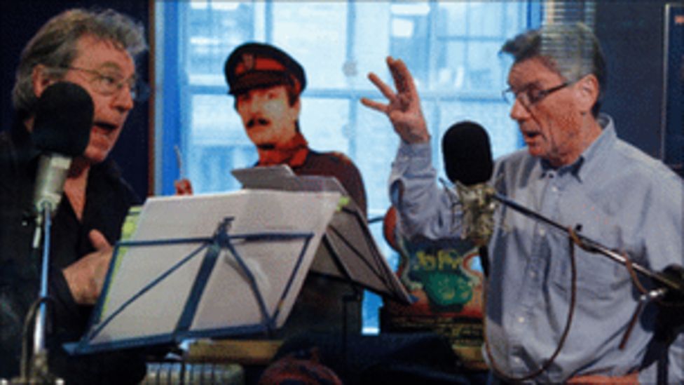 Monty Python members reunite for Graham Chapman film - BBC News