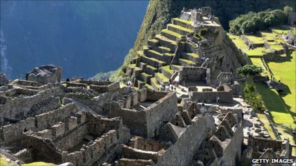 Machu Picchu: Peru unveils plans for new airport - BBC News