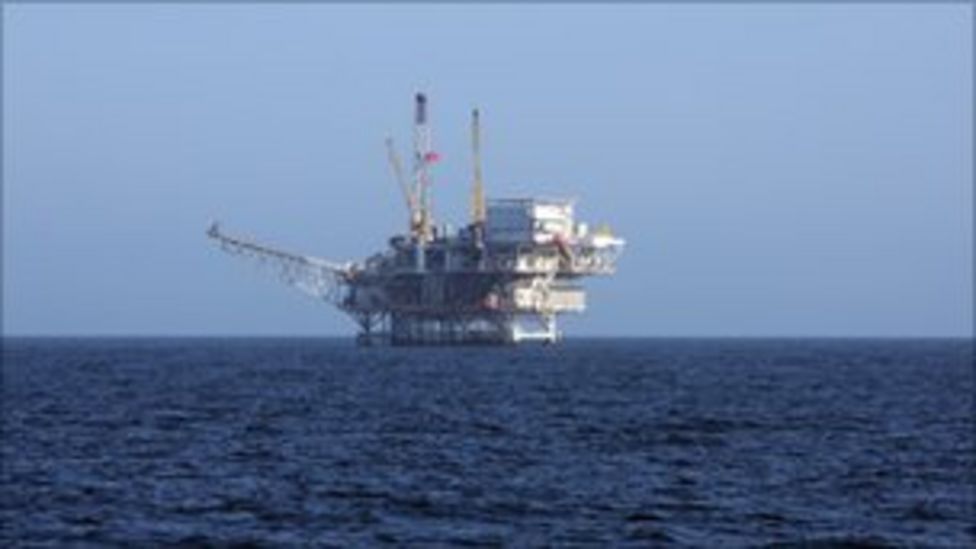 Wood Group wins 'Big Foot' oil platform contract - BBC News