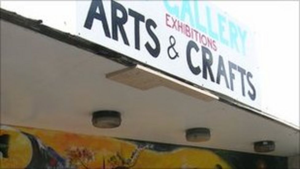 Colwyn Bay's former KFC becomes art gallery - BBC News