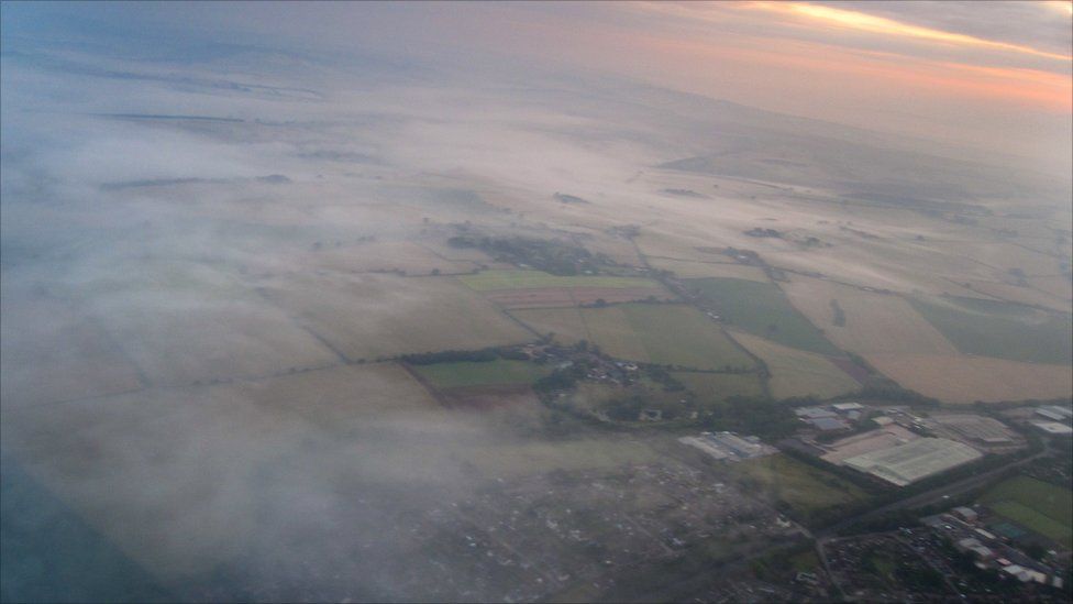 Weather balloon used to take snapshots of Earth - BBC Newsround