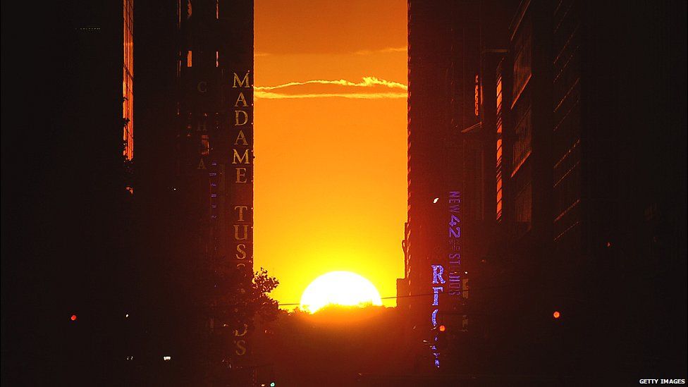 Snaps of awesome sunset in Manhattan, New York City - BBC Newsround