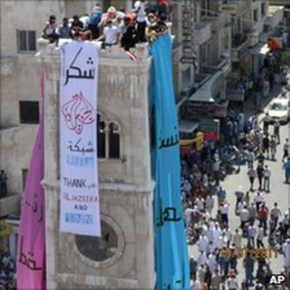 Syria unrest: Protesters released in Hama - BBC News