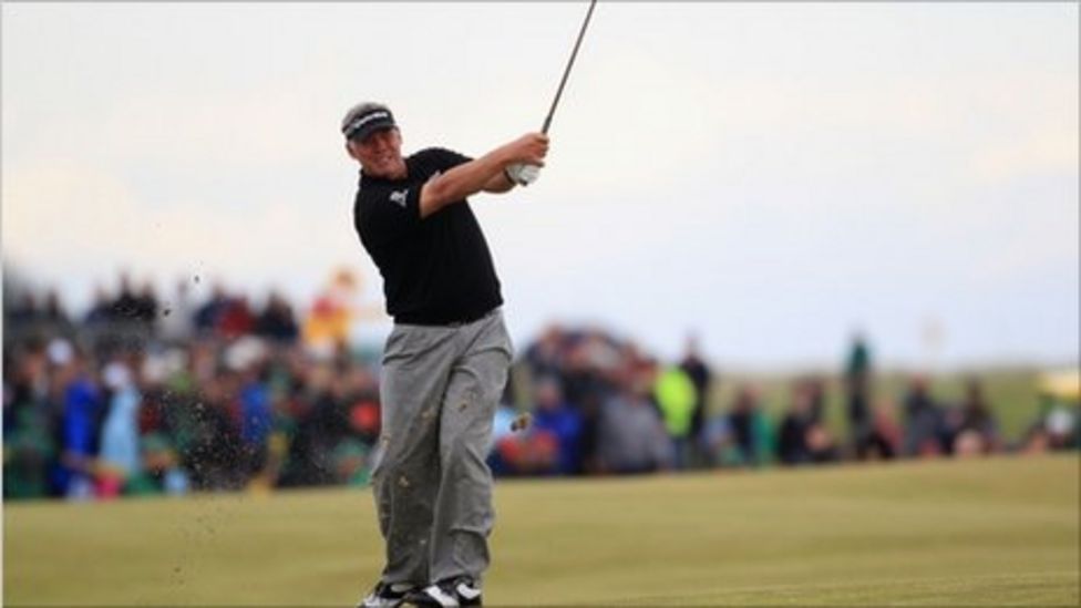 Royal St George's golf club ends 128-year 'no women' rule - BBC News