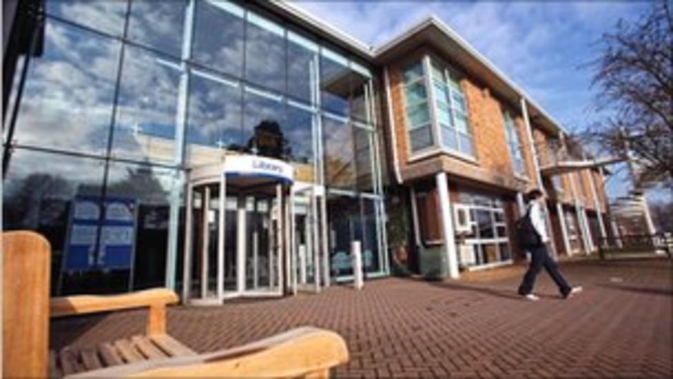 University of Northampton invests £2m on campus - BBC News