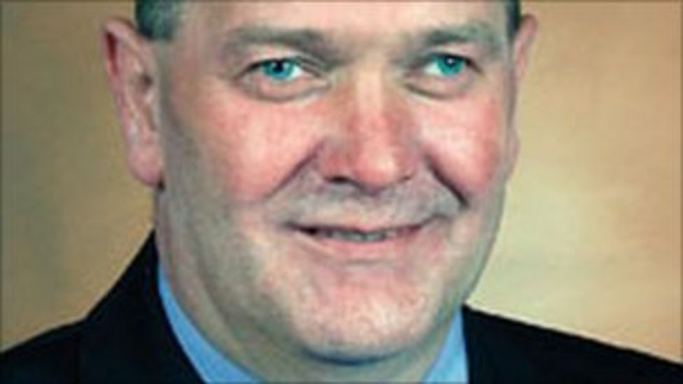 Midlothian Council leader Derek Milligan denies assault - BBC News