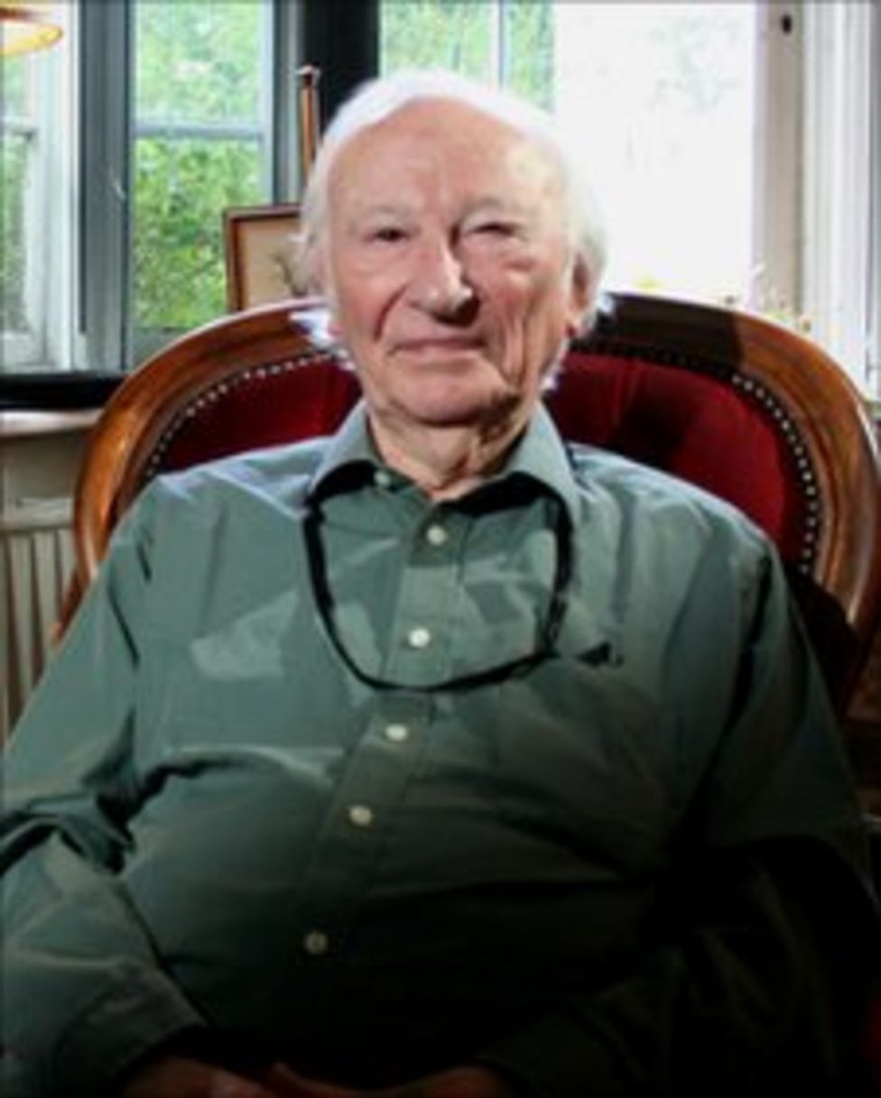 Goons producer marks show's 60th anniversary - BBC News