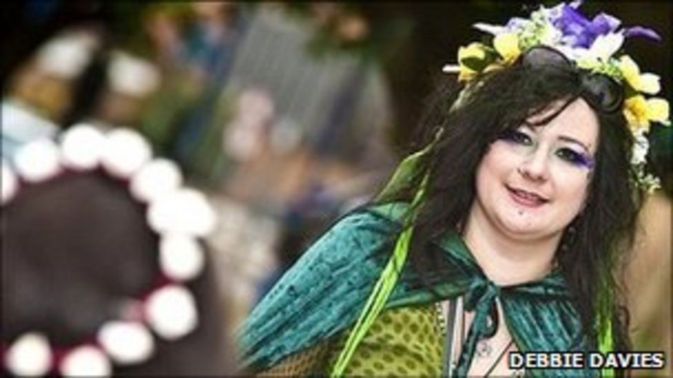 Nottingham's Pagan Pride 'UK's biggest free pagan event' - BBC News