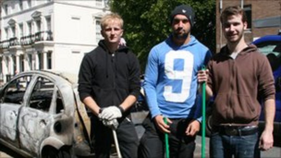 Liverpool riot clean-up helped by Facebook group - BBC News