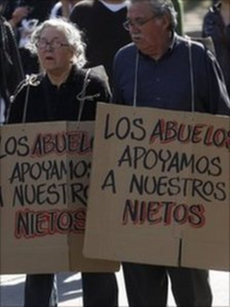 Chile student protests point to deep discontent - BBC News