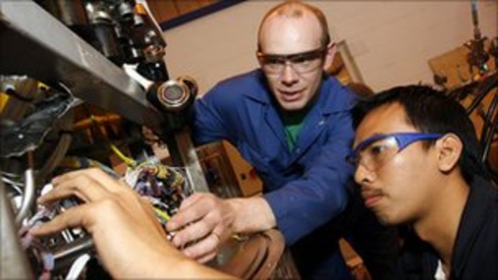 Aker Solutions to create 500 new UK jobs - BBC News