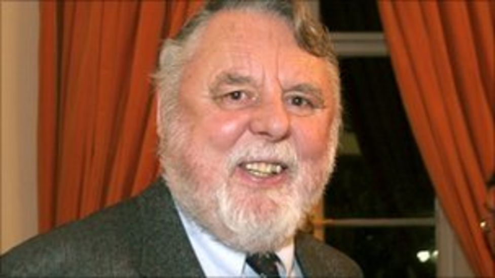 Ex-hostage Terry Waite reflects on 20 years of freedom - BBC News