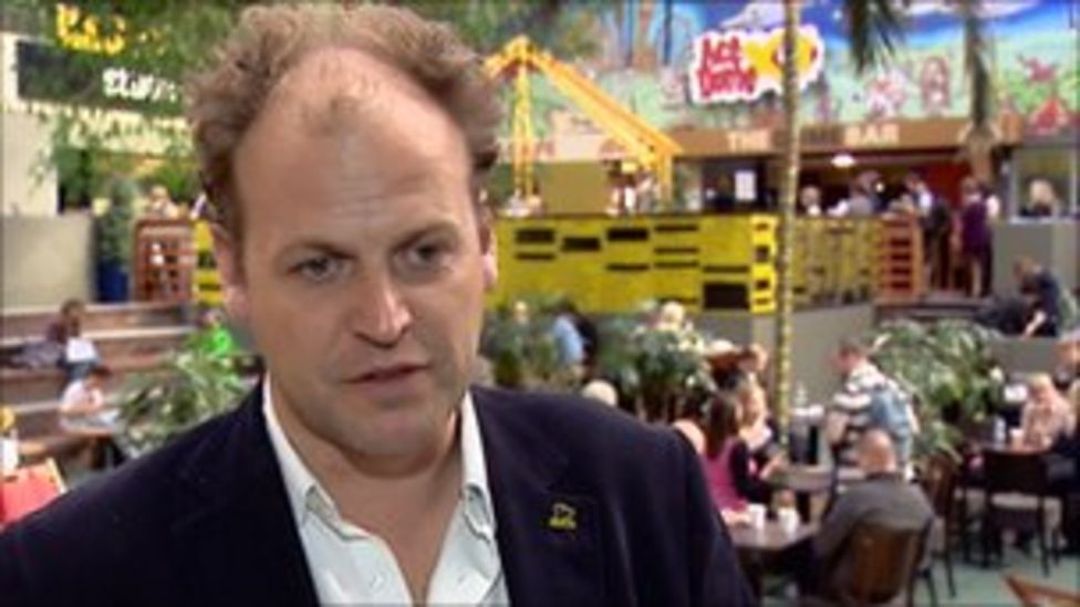 It's not easy being green for Edinburgh's festivals - BBC News