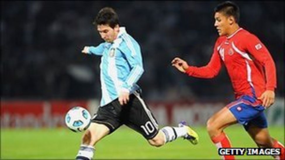 Messi boost as Indian football challenges cricket - BBC News